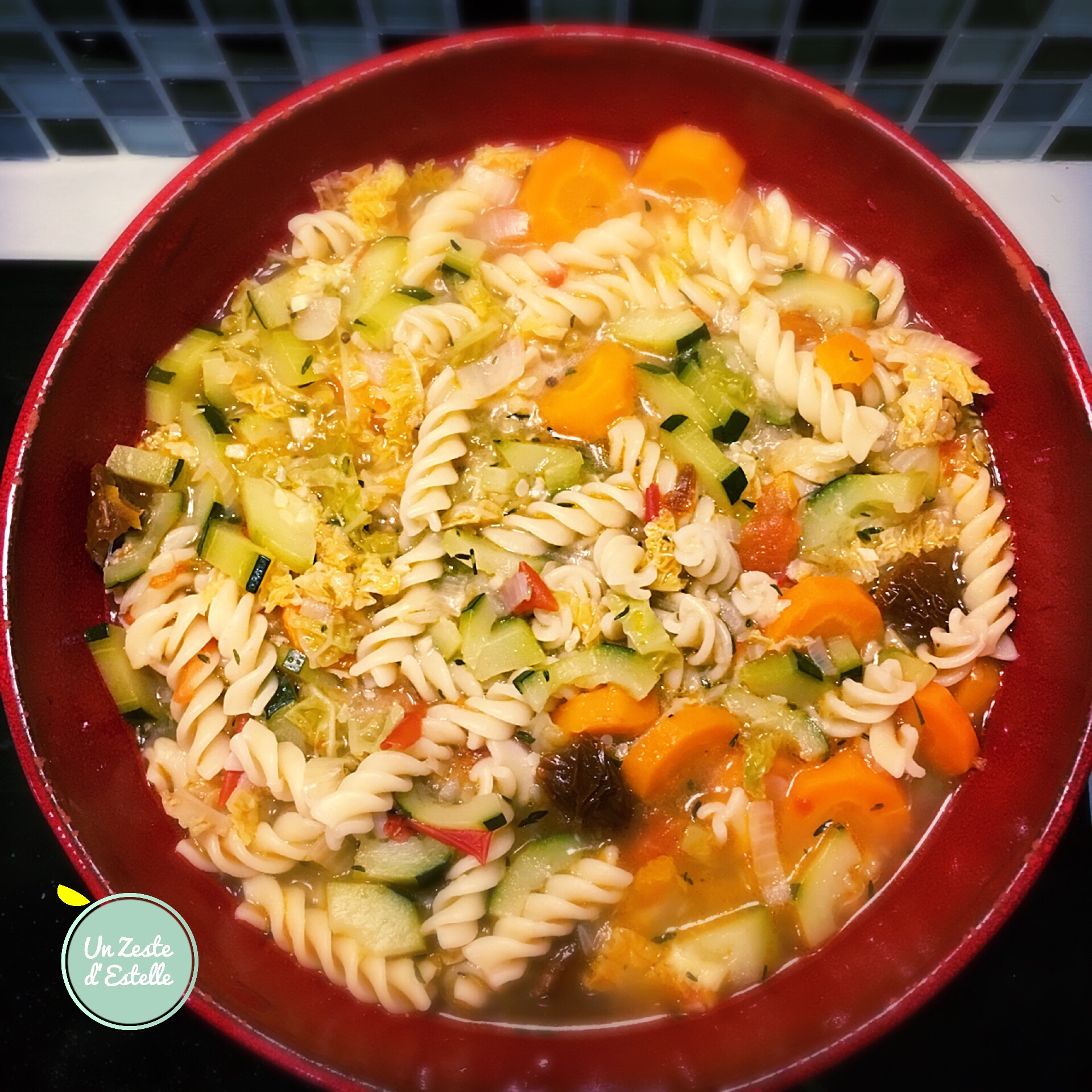 Soupe de pâtes au pistou façon minestrone - Un Zeste d'Estelle