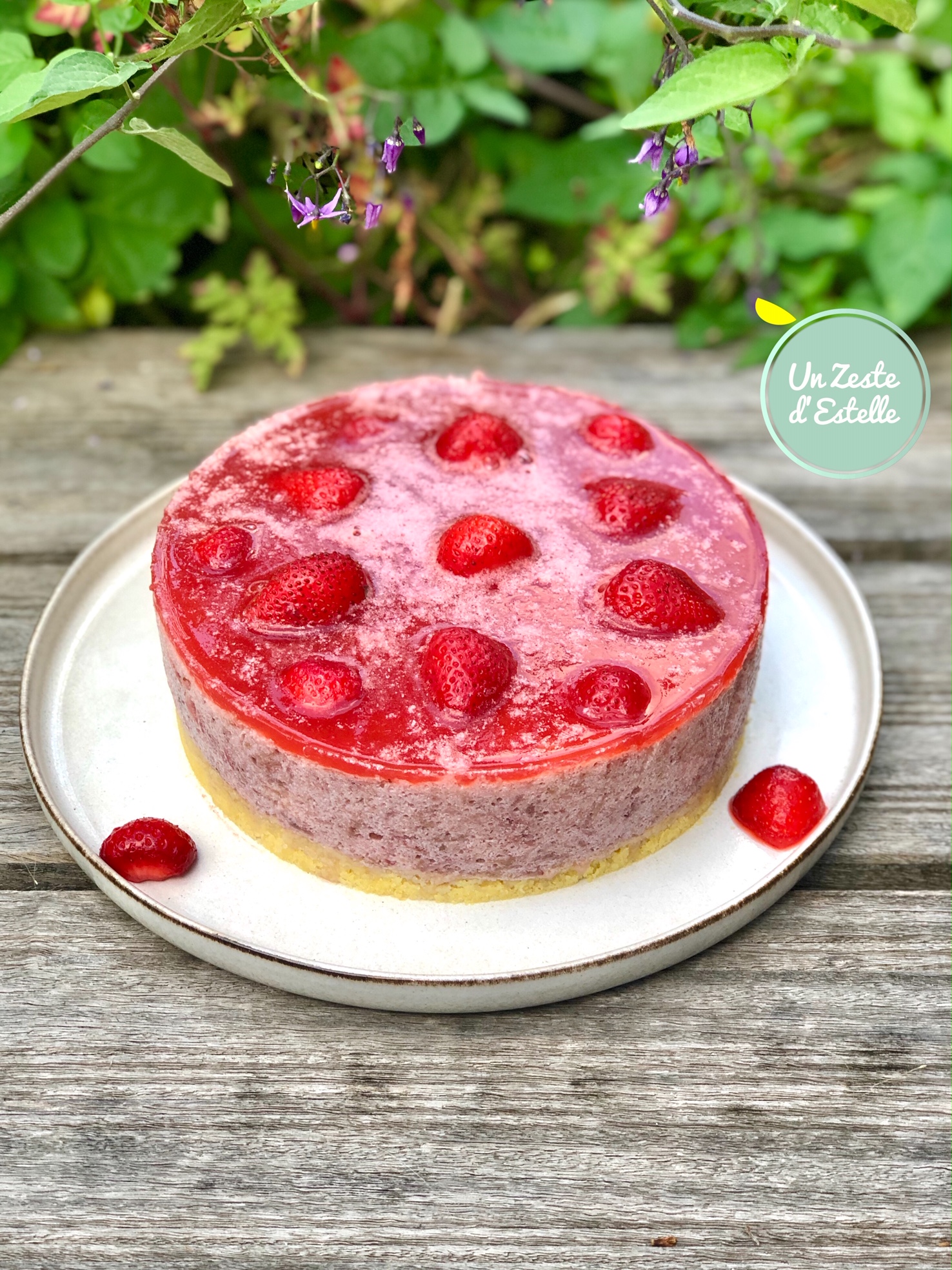 Bavarois fraise rhubarbe si léger ! - Un Zeste d'Estelle